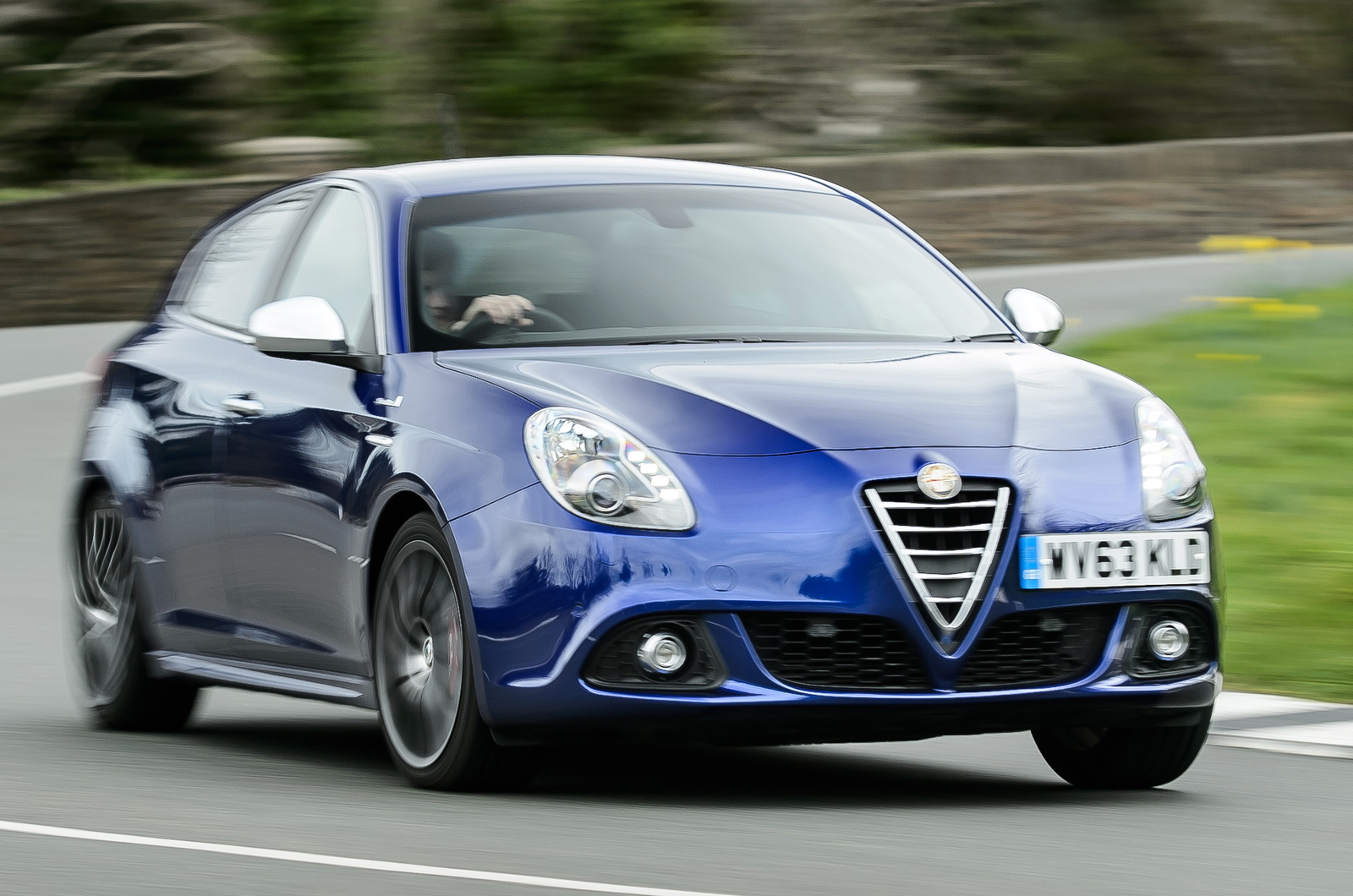 2014 Alfa Romeo Giulietta 2.0 JTDm-2 150hp Exclusive UK first drive