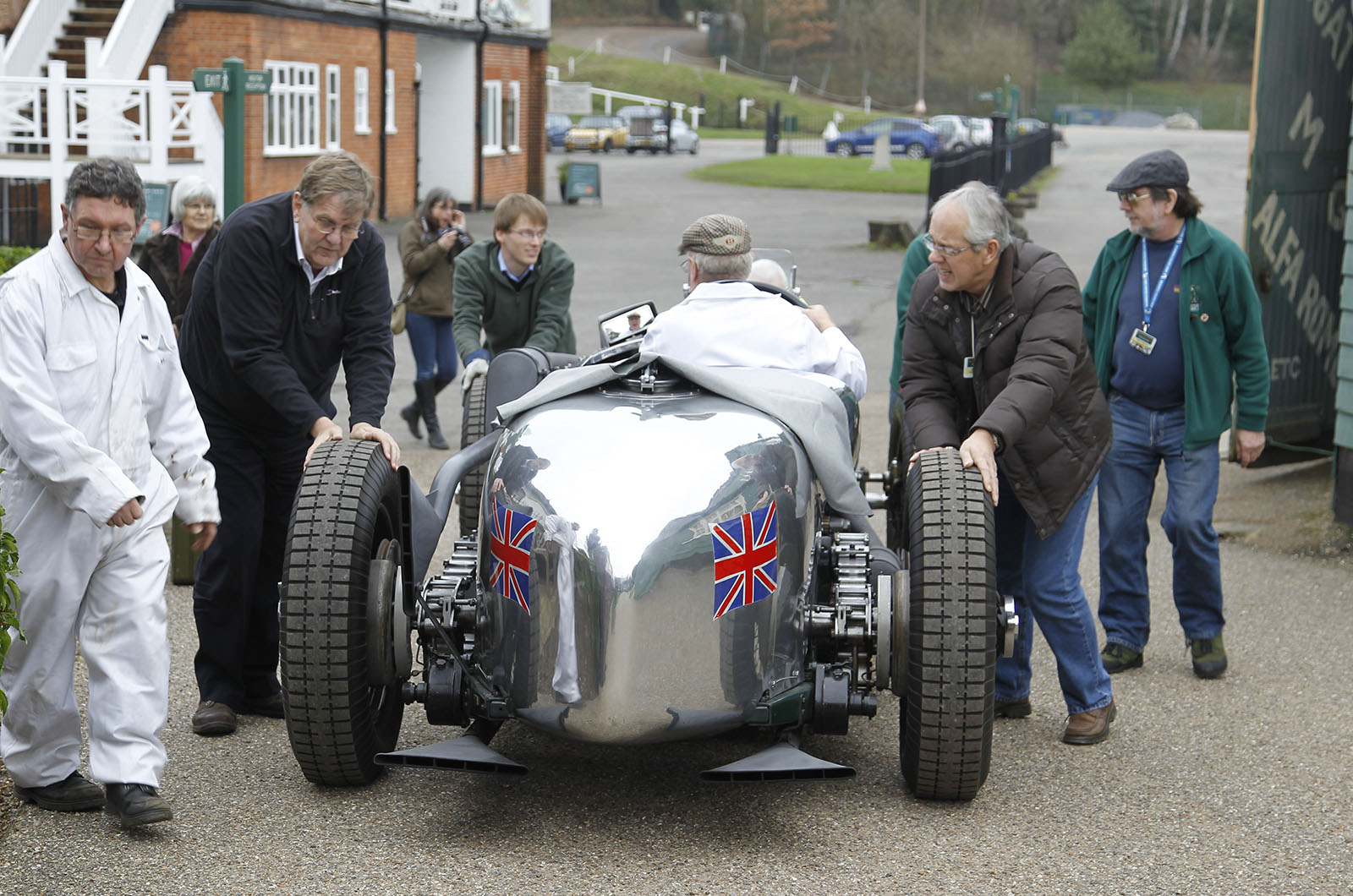 The history of the Brooklands motor racing circuit | Autocar