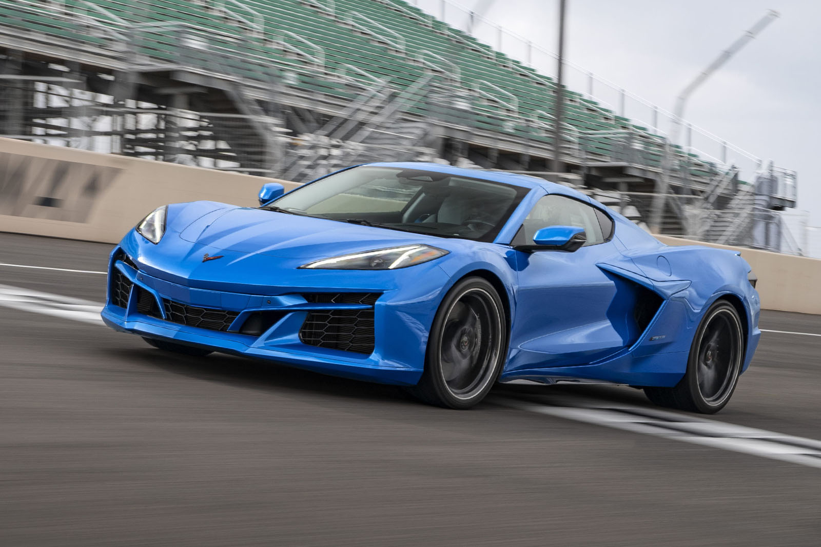 Tested: 2025 Chevrolet Corvette E-Ray - Full review, price & features ...