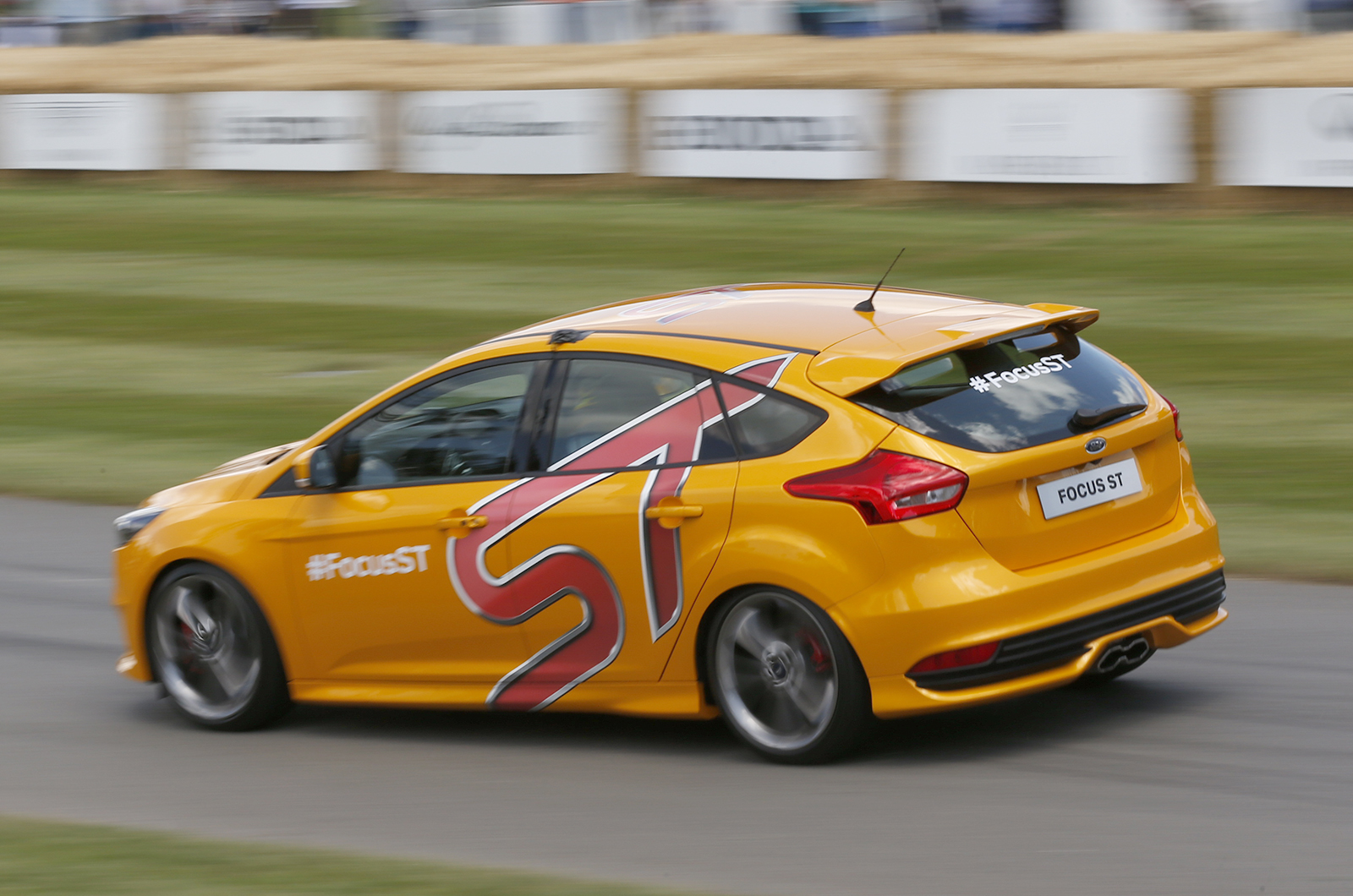 2015 Ford Focus ST revealed at Goodwood with updated styling, a better ...