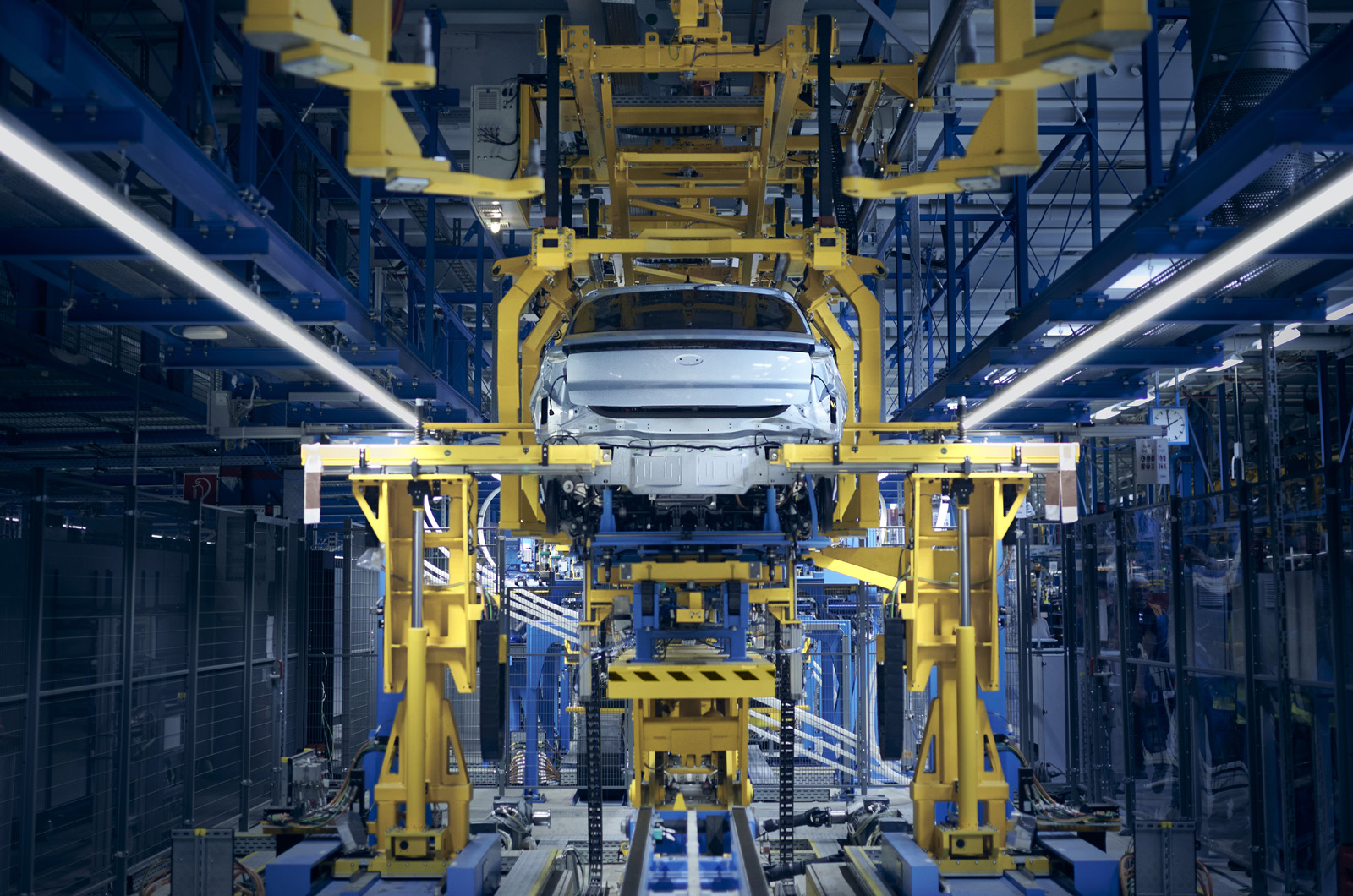 Ford cuts 1000 jobs at Explorer, Capri factory amid weak EV demand ...