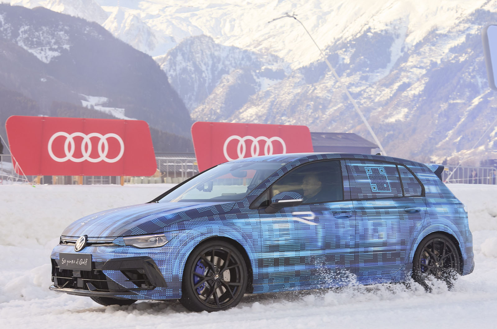 New Volkswagen Golf R to launch as 329bhp mega-hatch | Autocar