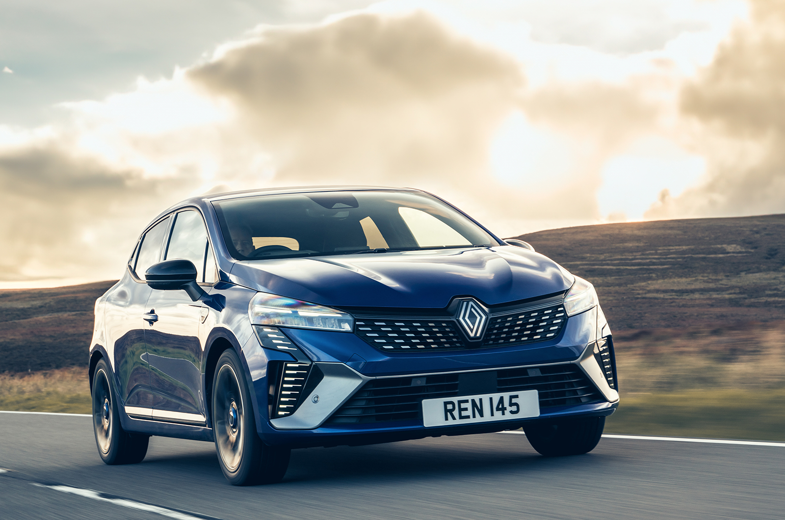 Renault Clio E-Tech full hybrid: an icon re-energised | Autocar