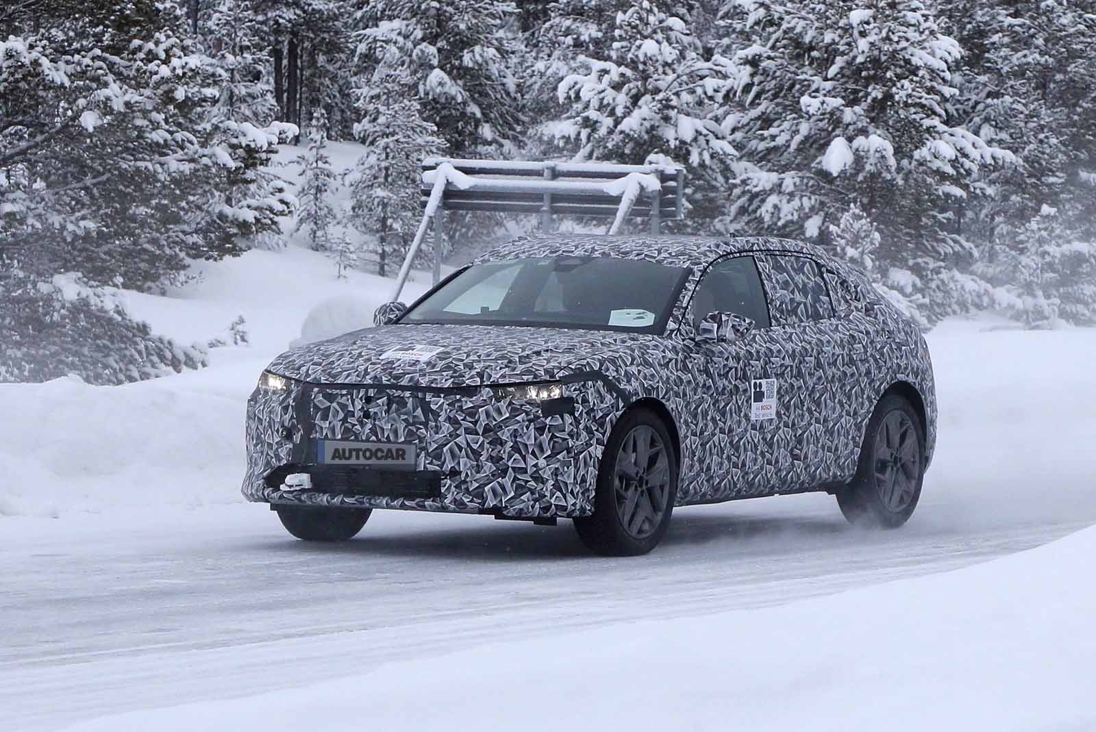 New 2021 DS 4 breaks cover in first spy shots | Autocar