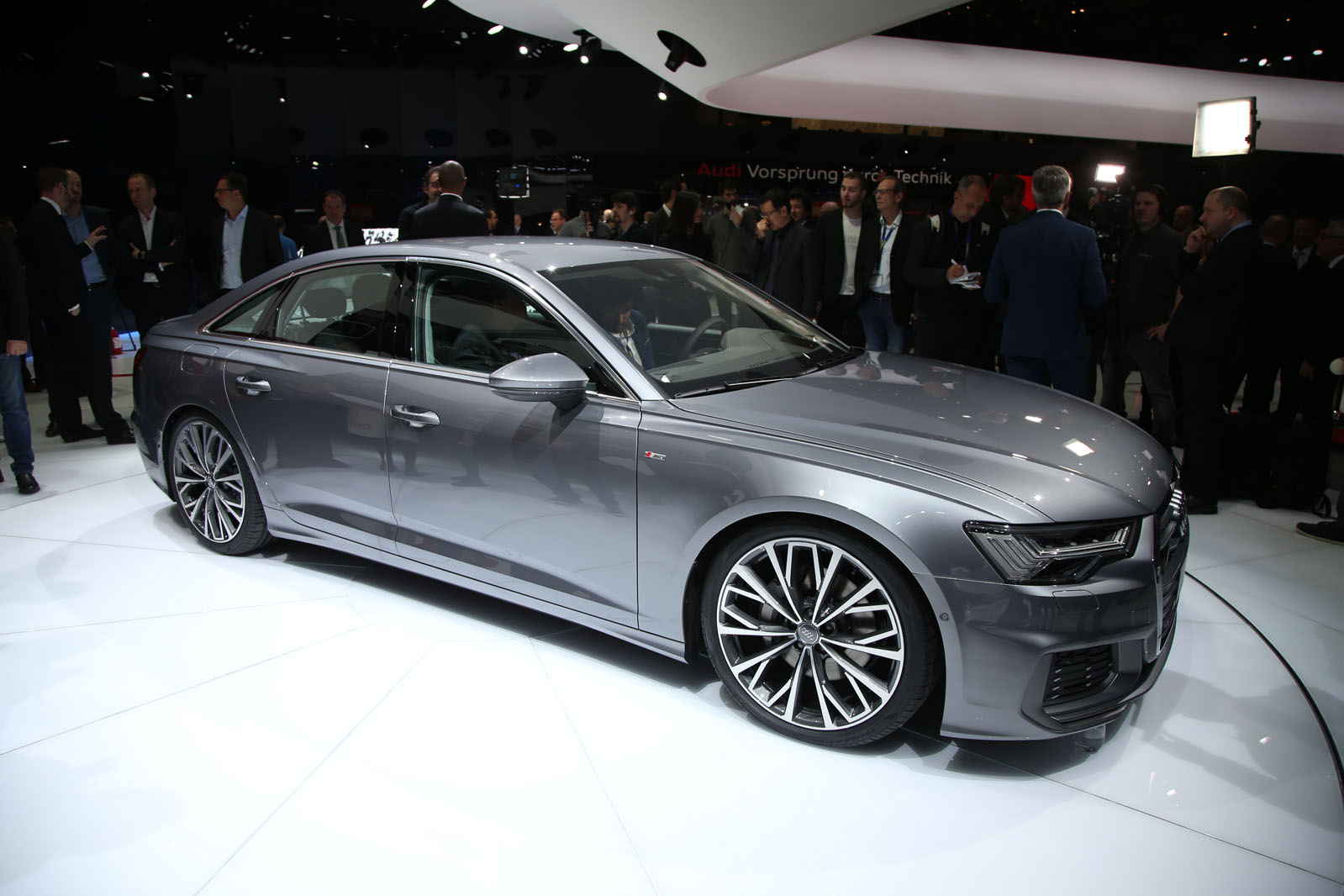 New Audi A6 guns for 5 Series with mild-hybrid power and A8 cabin tech ...