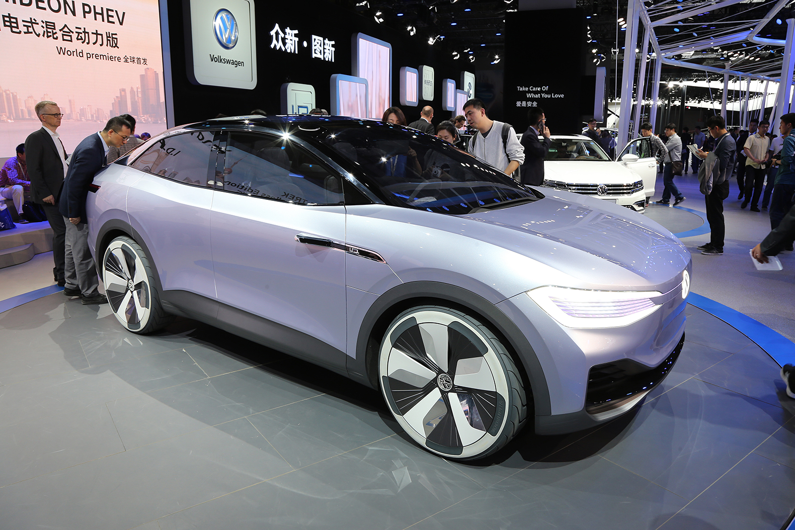 Volkswagen I.D. Crozz concept joins firm's electric line-up | Autocar