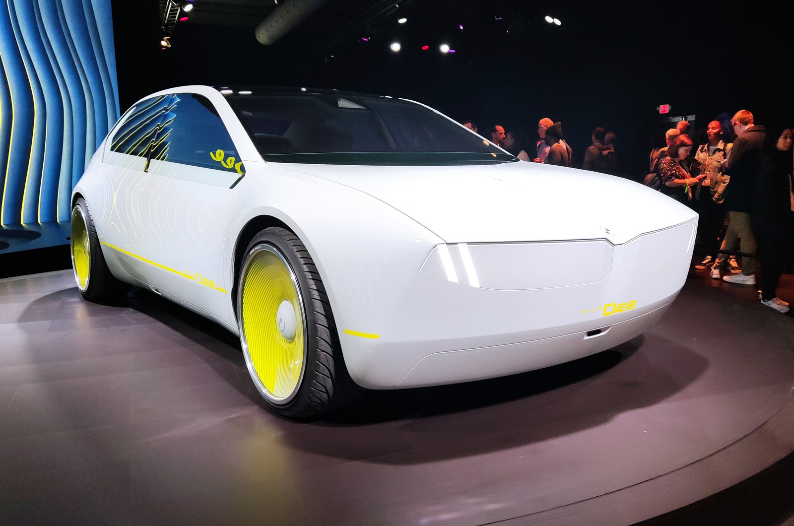 BMW i Vision Dee concept heralds dramatic rebirth for 3 Series | Autocar