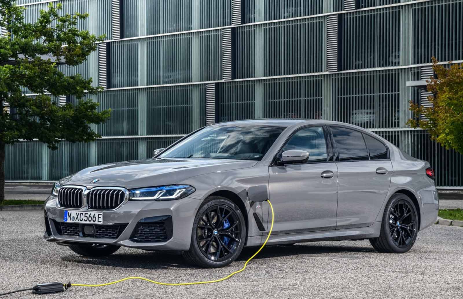 New BMW 545e plug-in detailed with brand’s future powertrain plans ...