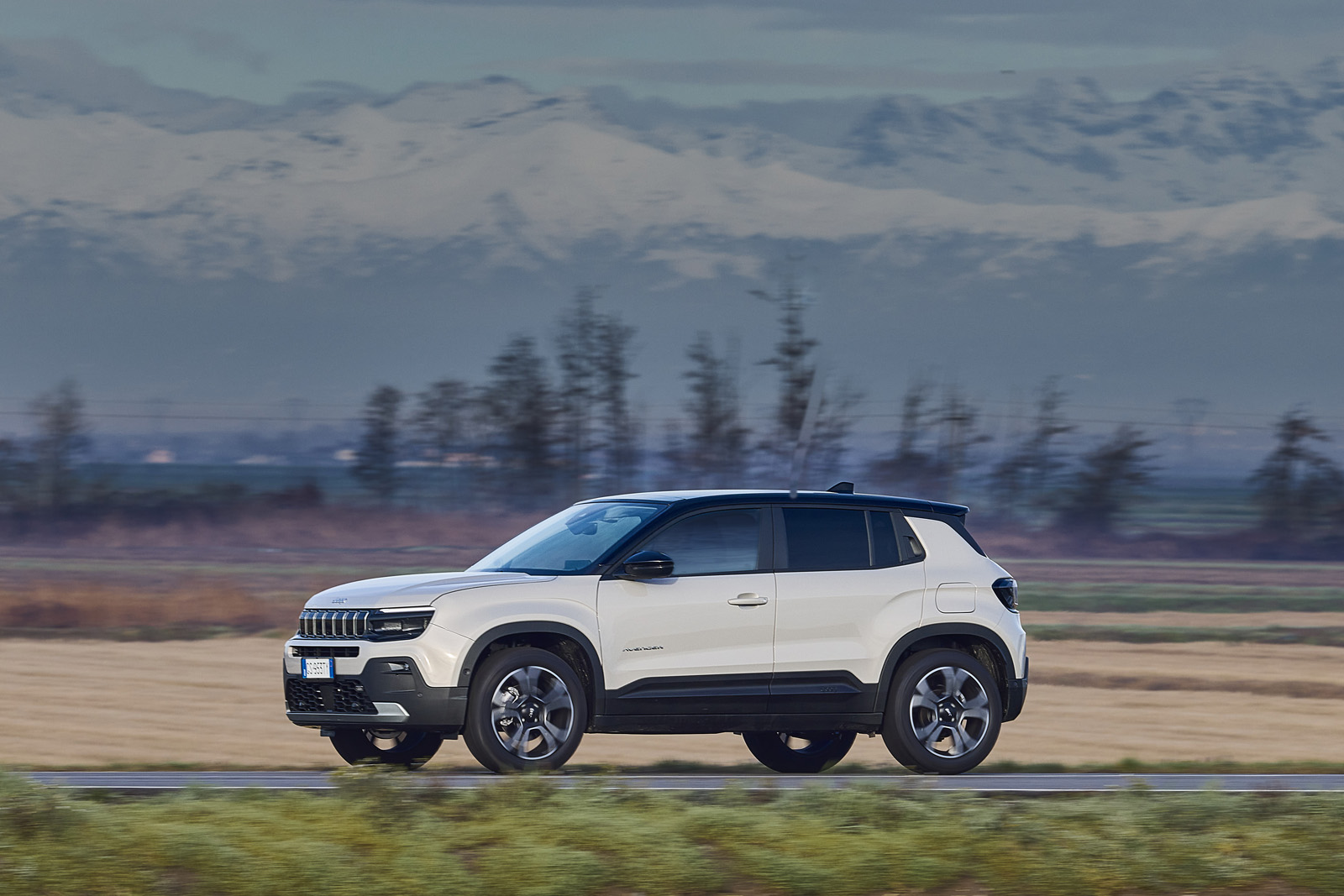 Jeep boss hails SUV benefits amid calls to back smaller cars | Autocar