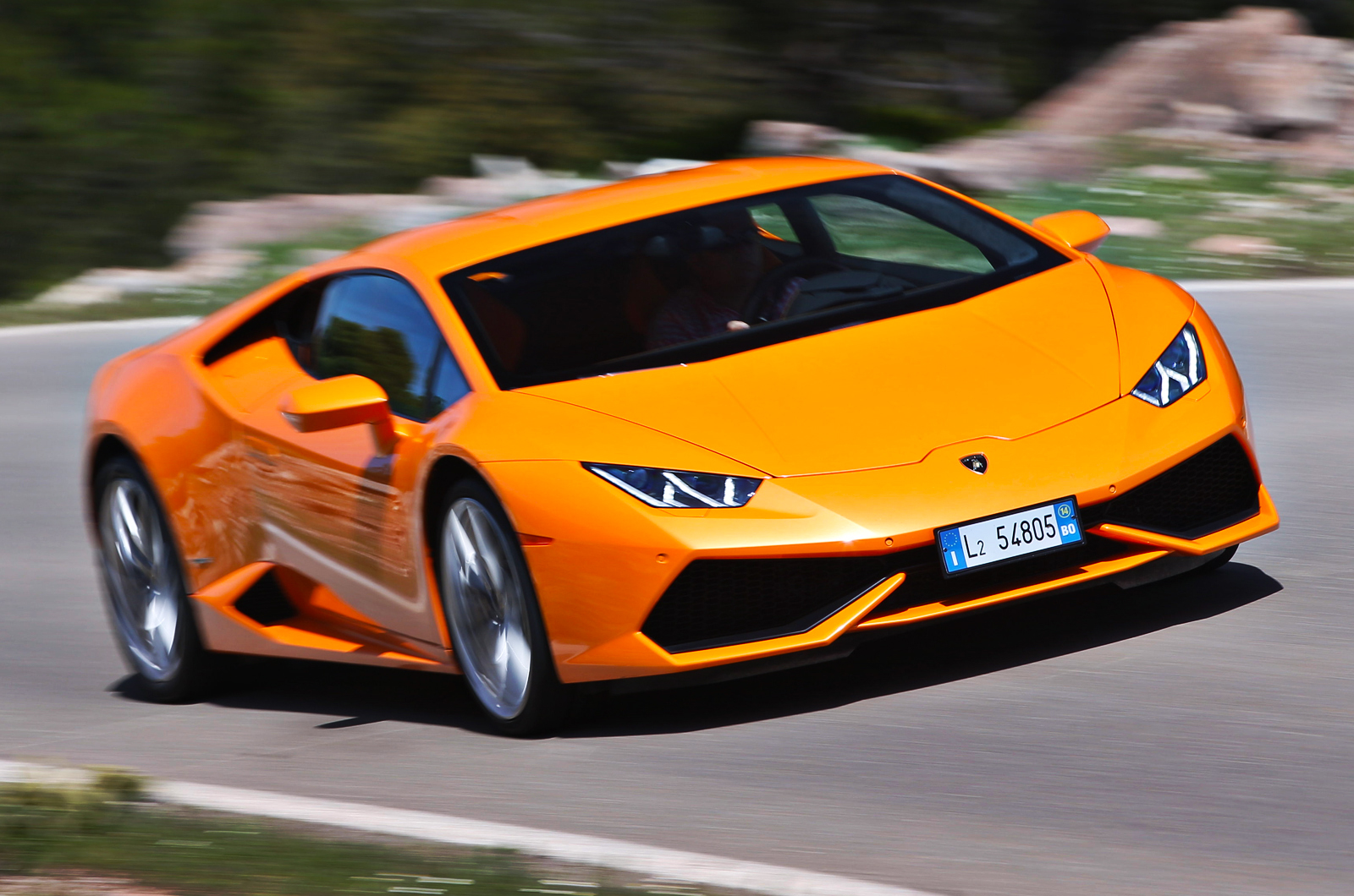 Lamborghini hits sales record and recruits new staff for Urus ...
