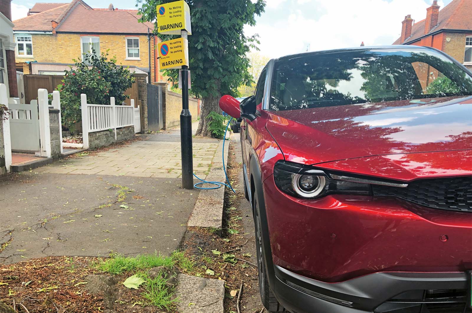 Lamp-post chargers under threat from councils and ICE drivers | Autocar