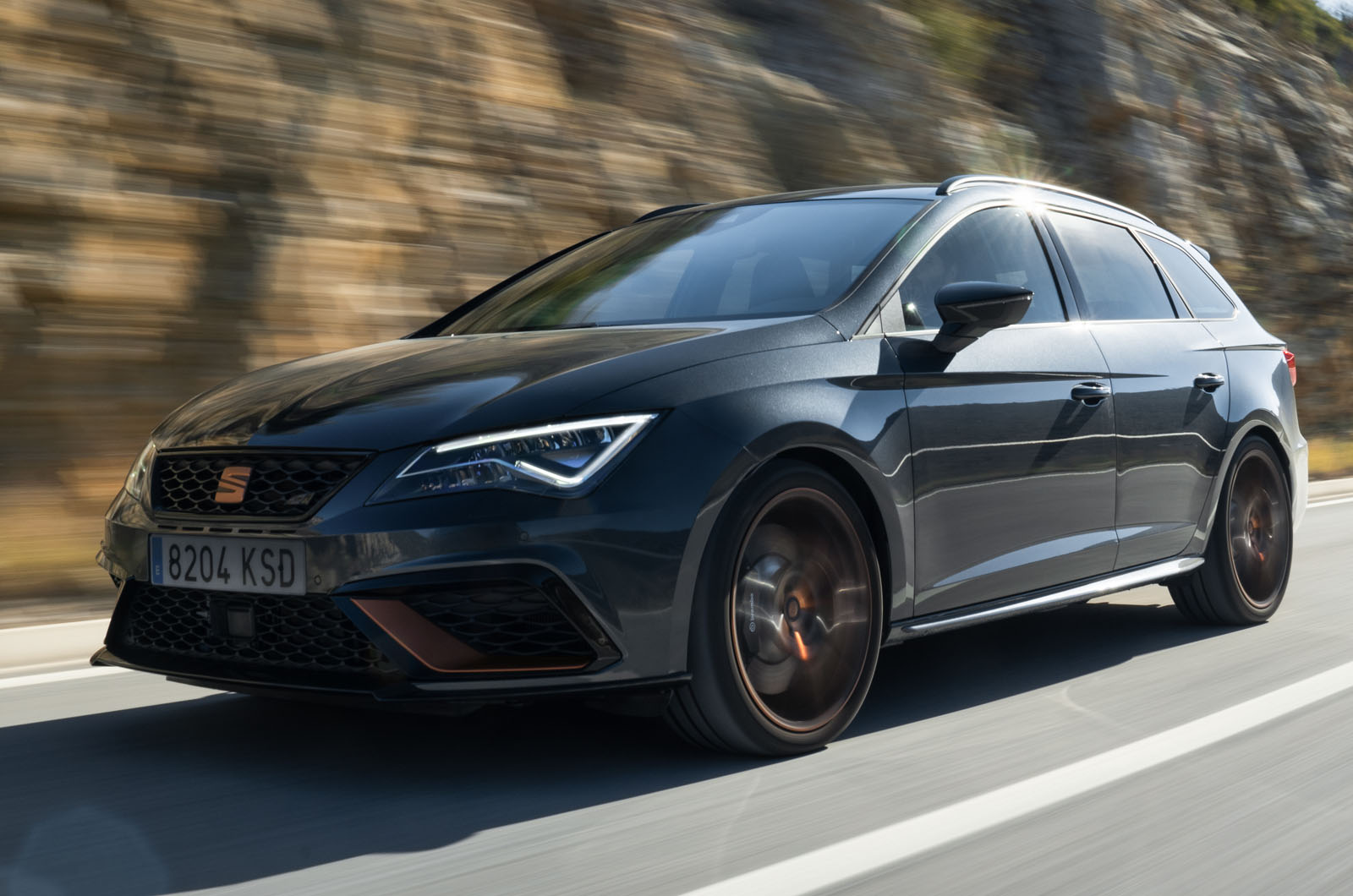 Limited-edition Leon Cupra R ST becomes fastest-ever Seat | Autocar