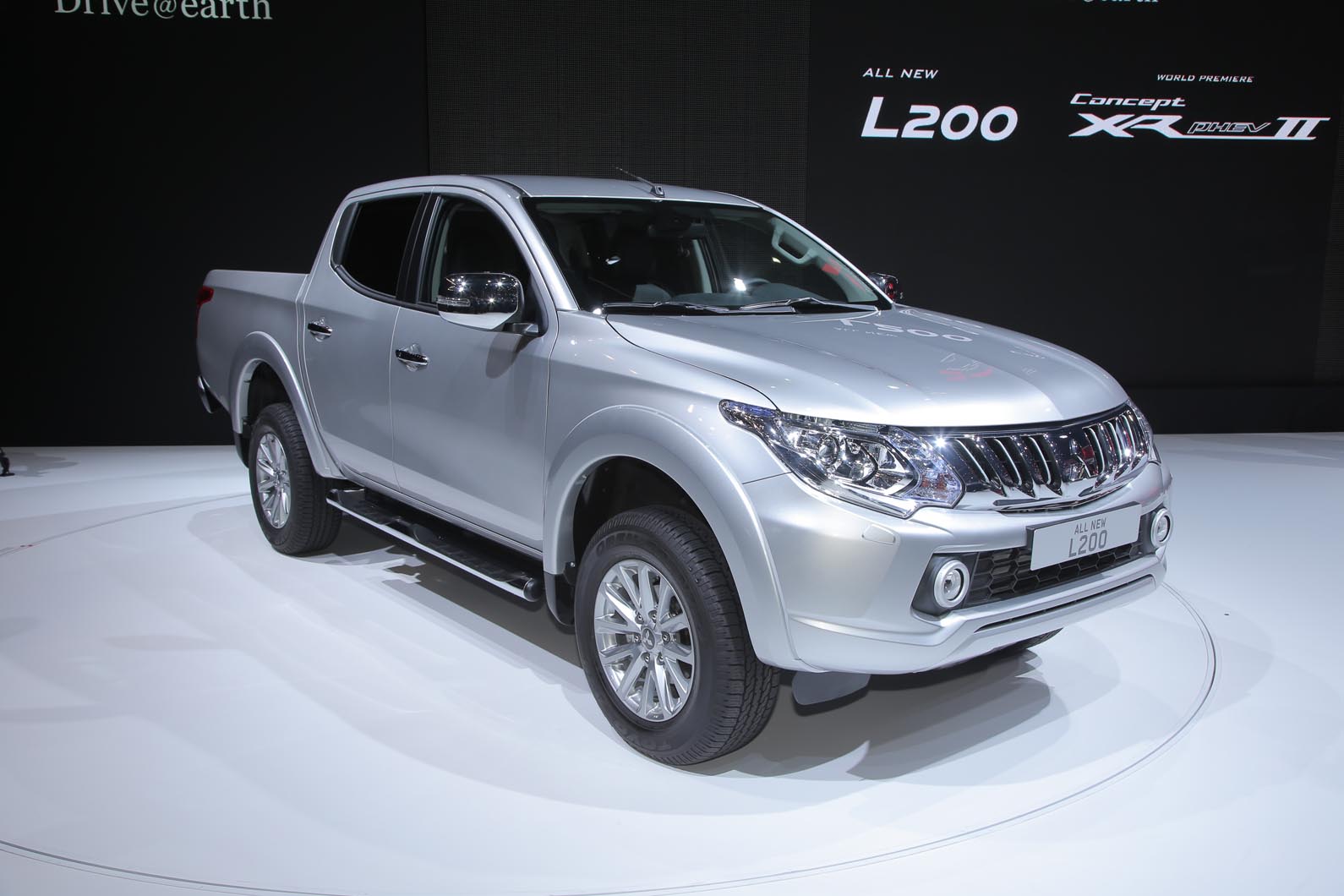 New Mitsubishi L200 unveiled in Geneva | Autocar