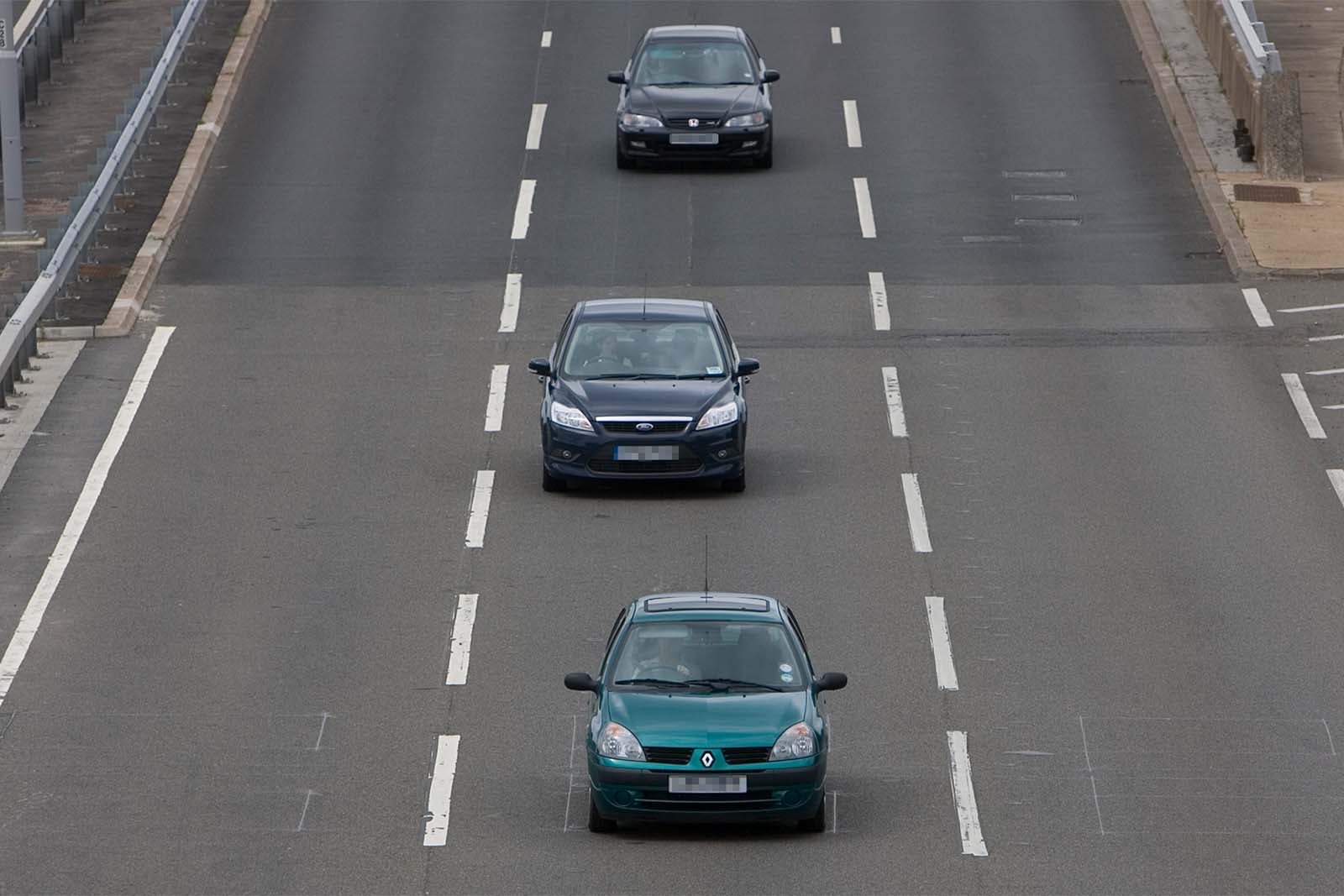 New campaign targets middle-lane hogging and tailgating | Autocar