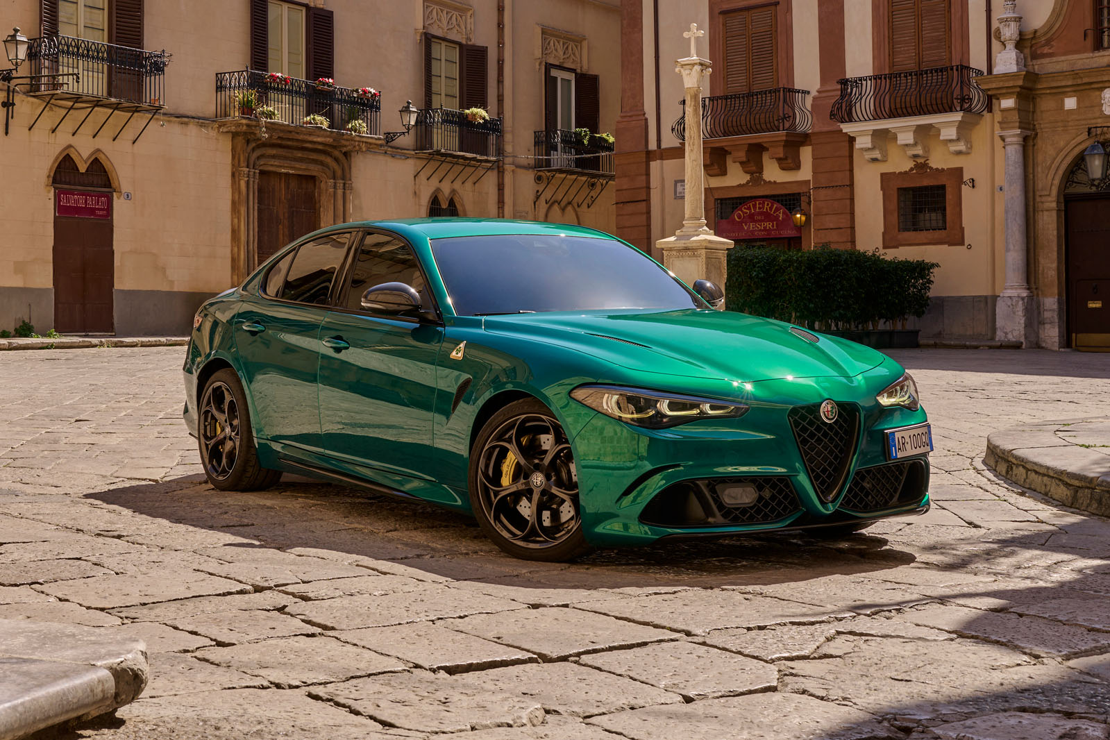 Special Alfa Romeo Giulia and Stelvio for 100 years of Quadrifoglio ...