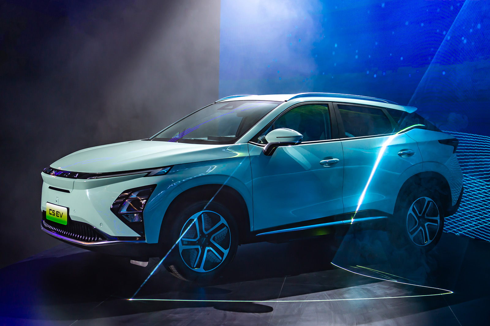 New Chery Omoda 5 EV brings 204bhp and 280 miles of range | Autocar