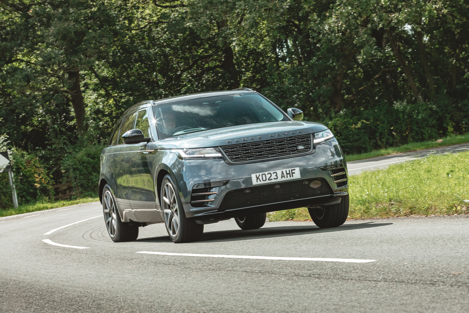 Report: 10,000 Jaguar Land Rover cars stuck waiting for parts | Autocar