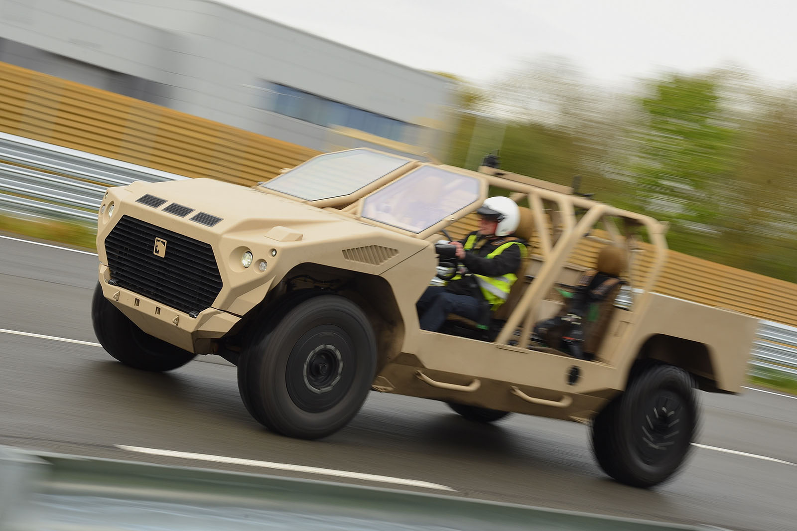 Rapid Intervention Vehicle unveiled as military jeep | Autocar