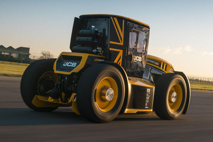 World's fastest tractor video review: 1000bhp JCB Fastrac driven | Autocar