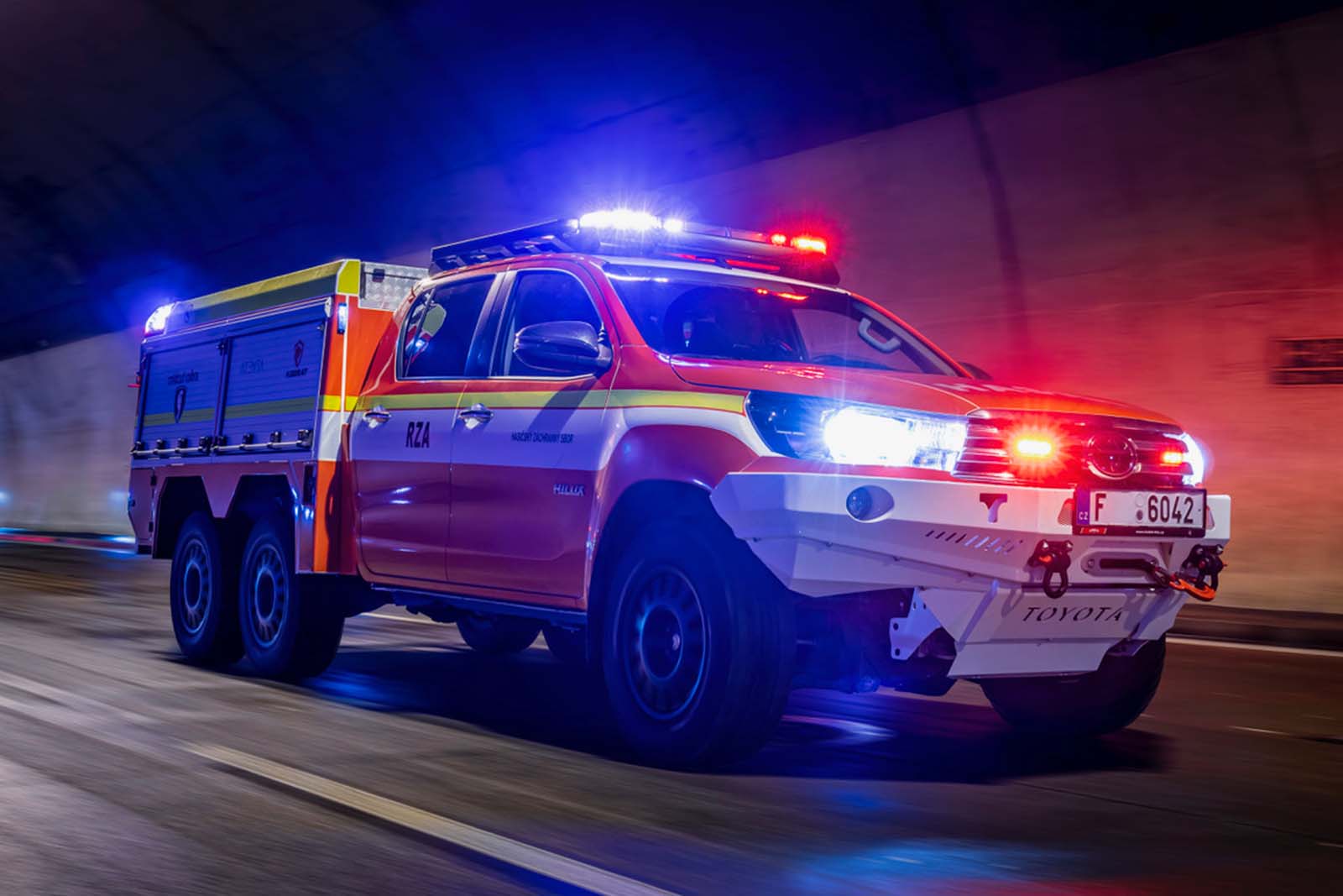 UK company reveals 6WD EV battery fire response truck | Autocar