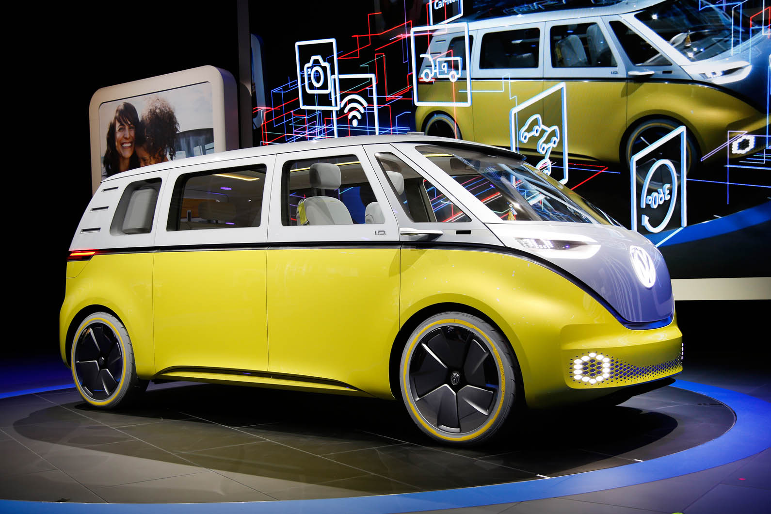 New Volkswagen Microbus concept revealed at Detroit motor show | Autocar