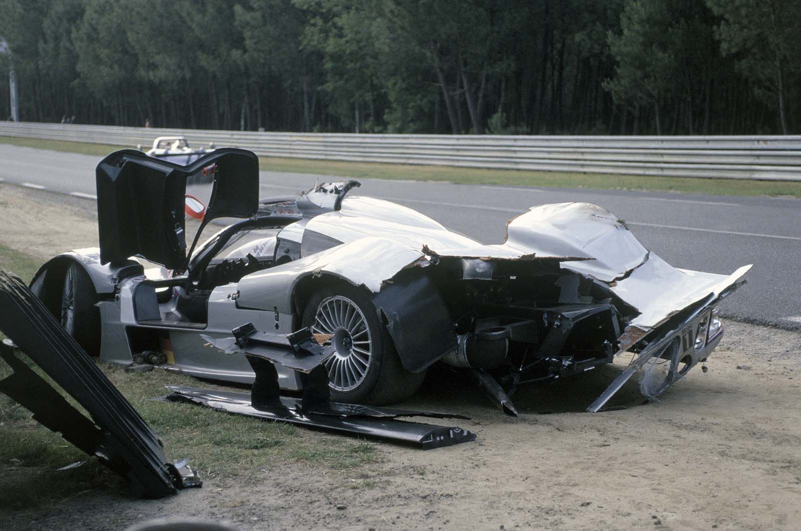 Analysis: Why 1999 was Mercedes' last year at Le Mans | Autocar