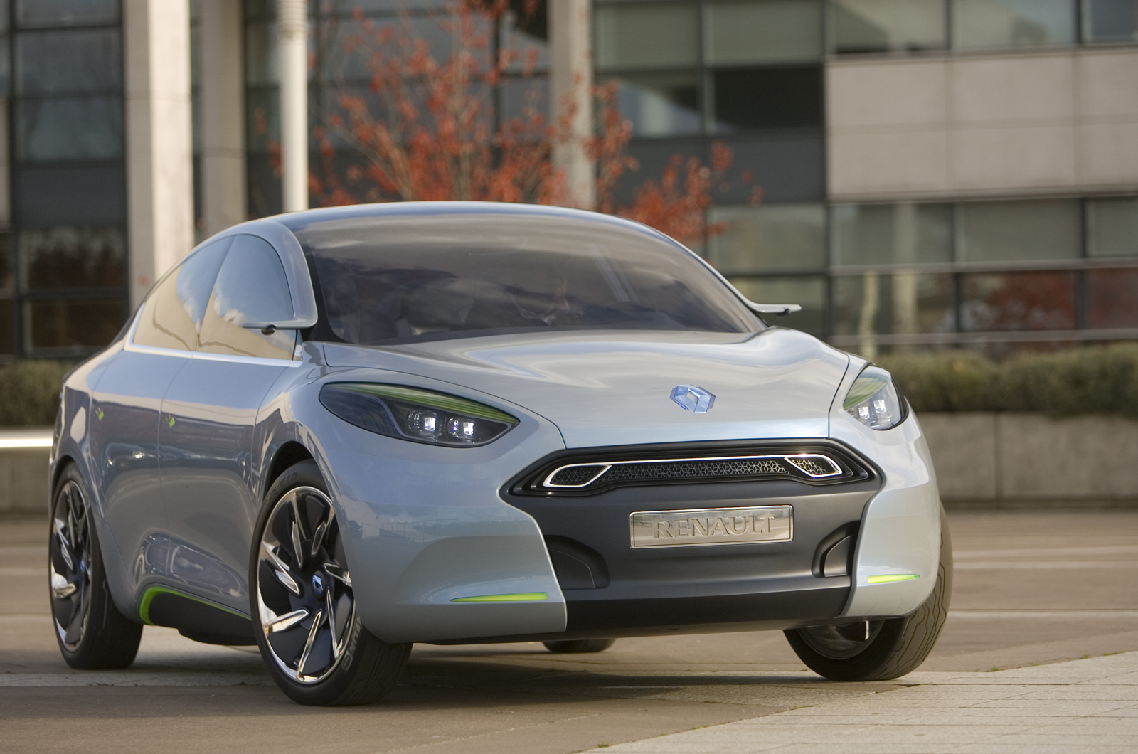 Renault Fluence stays electric | Autocar
