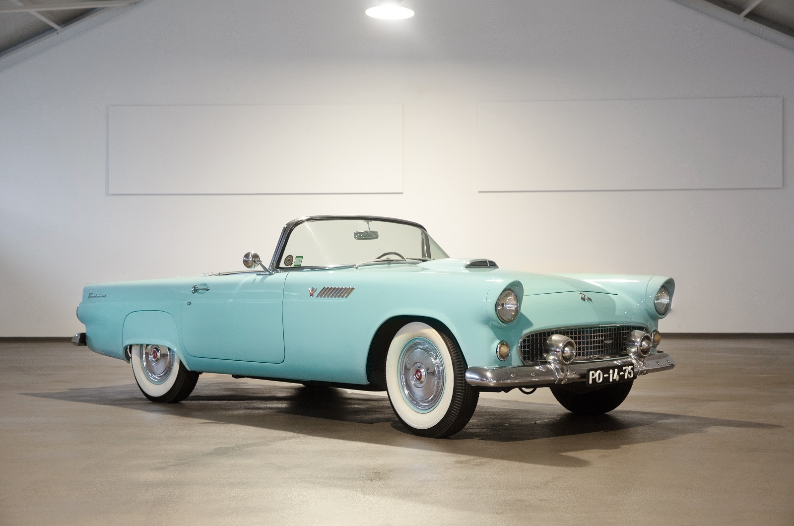 1949 ford thunderbird