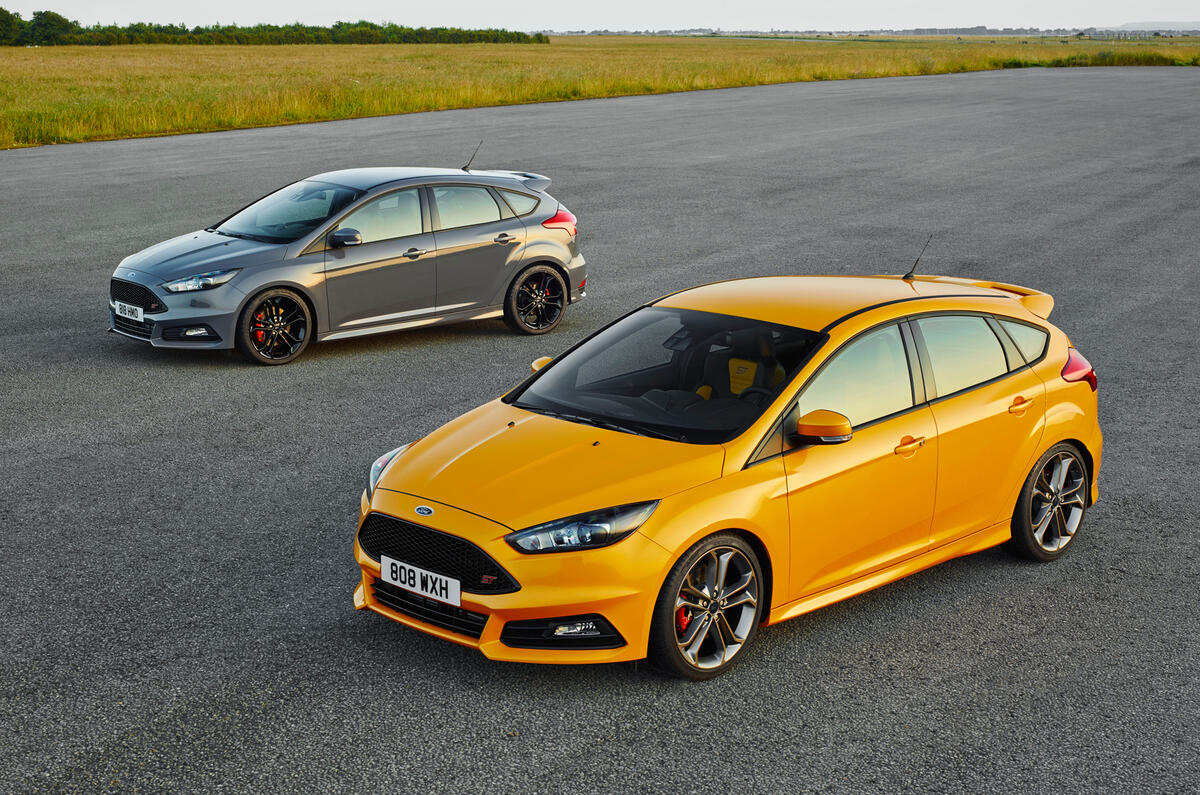 Ford Focus ST Review (2017) | Autocar
