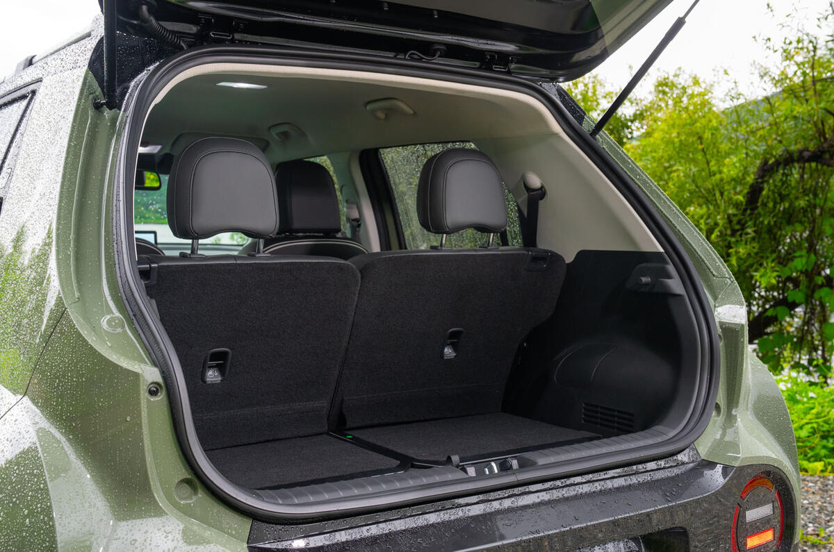 Hyundai Inster Review 2025, Price & Specs | Autocar