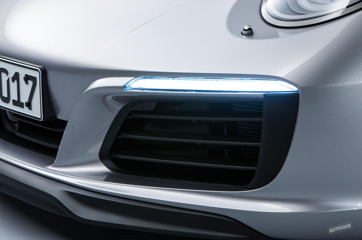 2016 Porsche 911 Carrera range revealed with innovative turbocharged ...