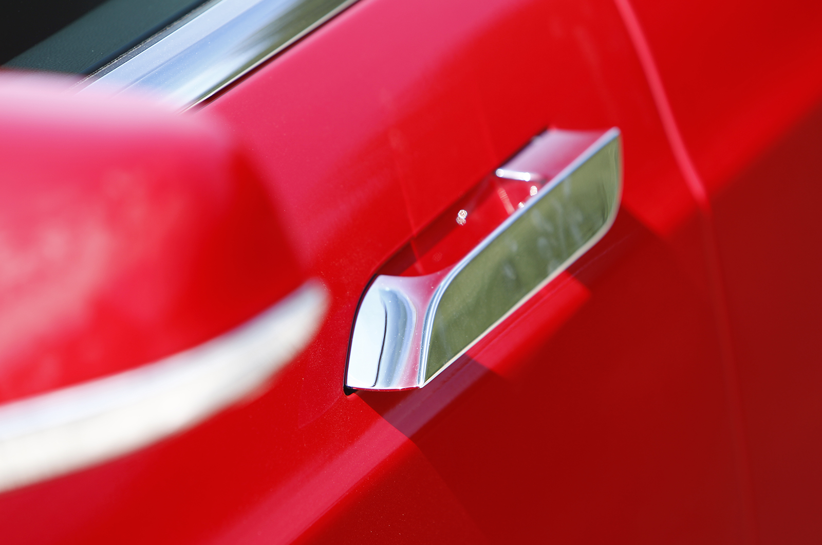 First RHD Tesla Model S review, plus Tesla's plans for a UK R&D center ...