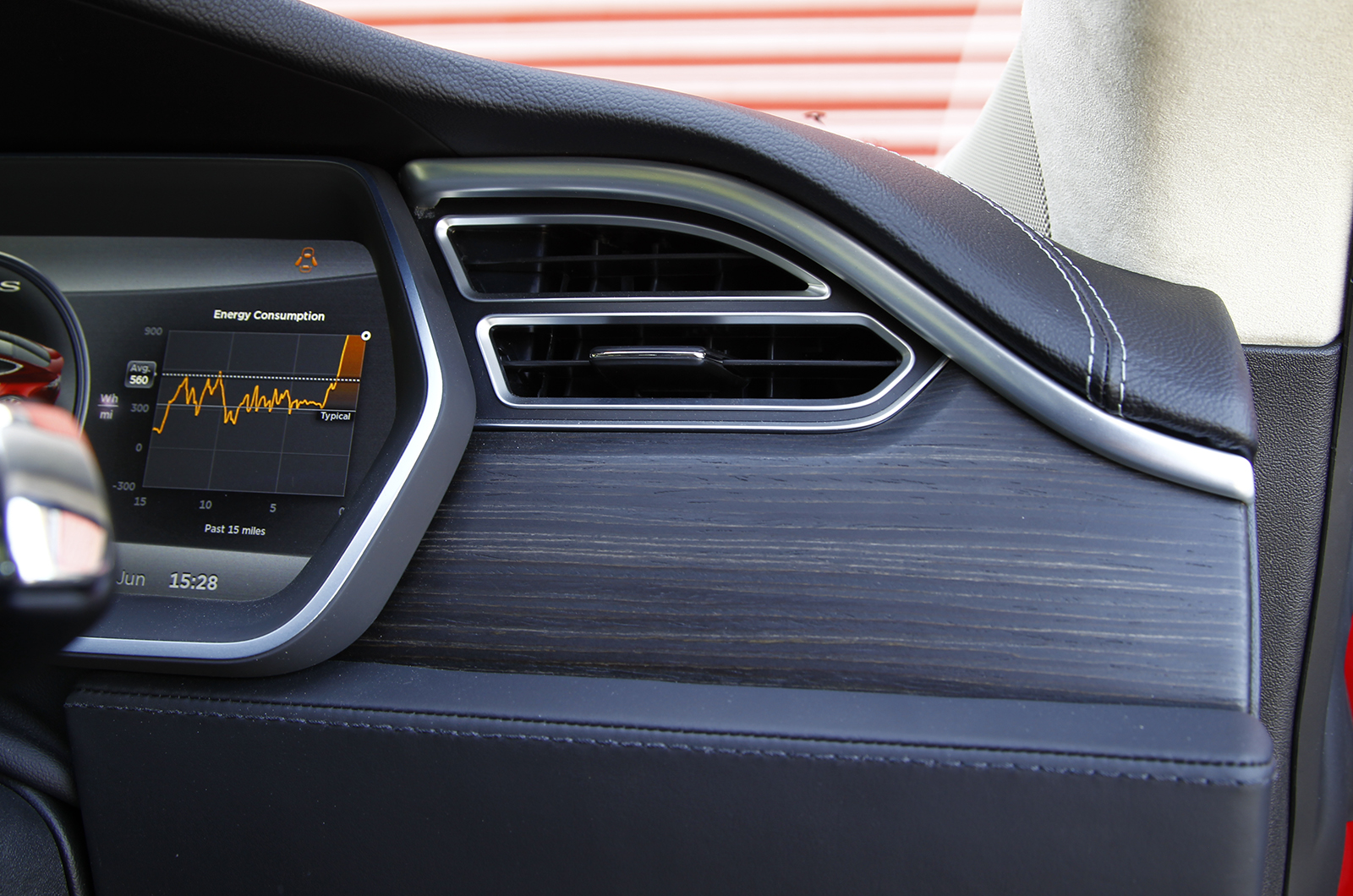 First RHD Tesla Model S review, plus Tesla's plans for a UK R&D center ...