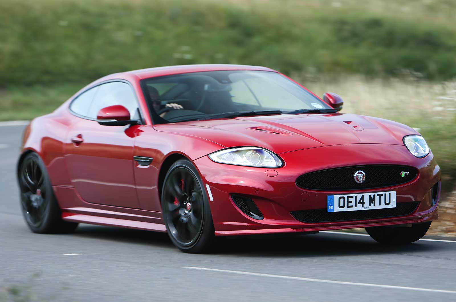 Autocar comparison: Jaguar XK-R Dynamic vs. F-Type R Coupe | VW Vortex ...